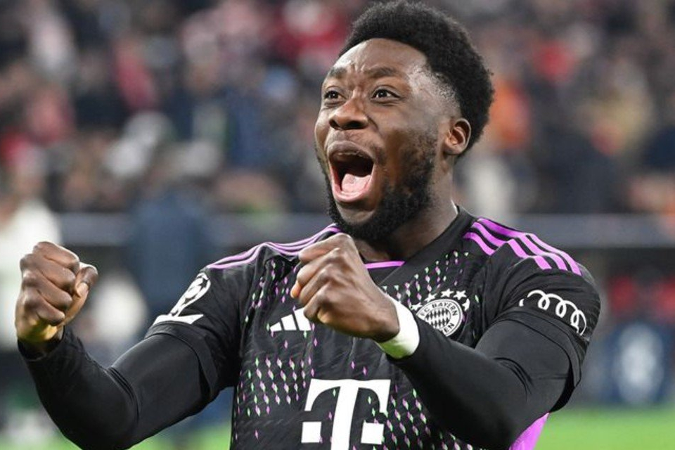 Главный трансферный лот определился с новым клубом. За Дэвиса боролись ...