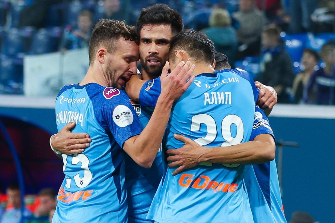 В РПЛ сменился лидер. «Зенит» обошёл «Краснодар», «Урал» сделал подарок Семаку 26.11.2023 читать ...